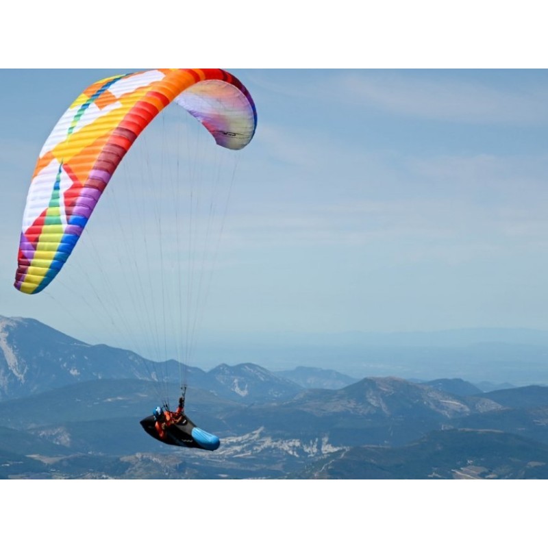 Voiles de Parapente BGD - Performance et Élégance dans les Cieux!